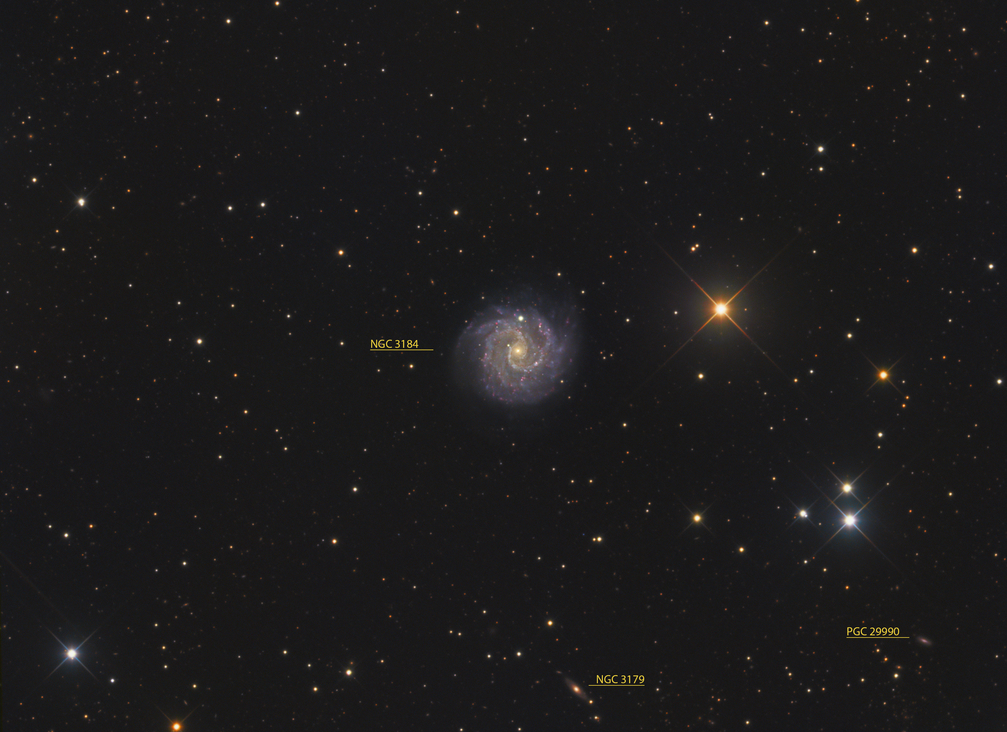 NGC 3184 (Objekte) - Spektrum der Wissenschaft