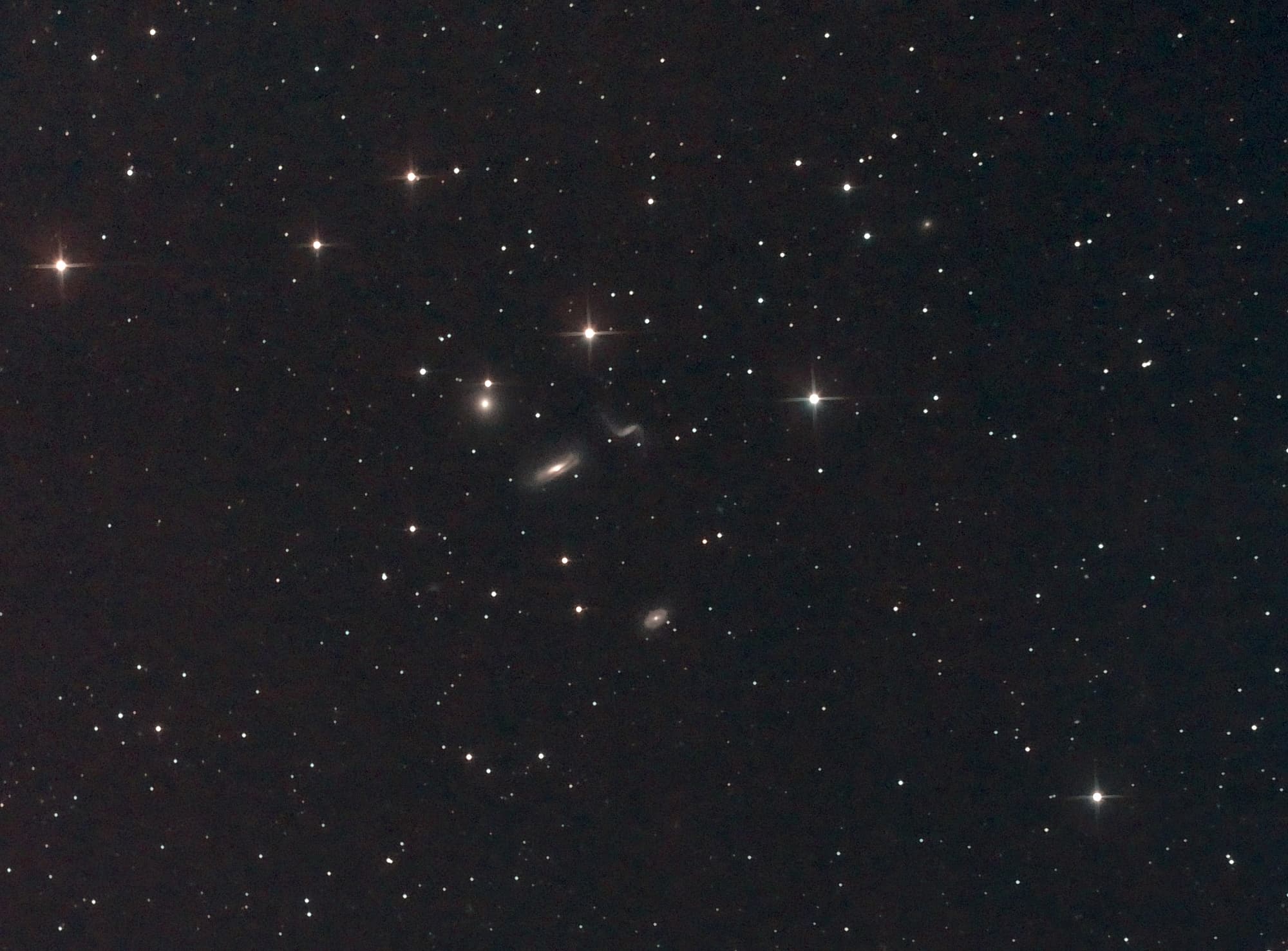 Leo-Quartett Hickson 44 im Sternbild Löwe (Leo) - Spektrum der Wissenschaft