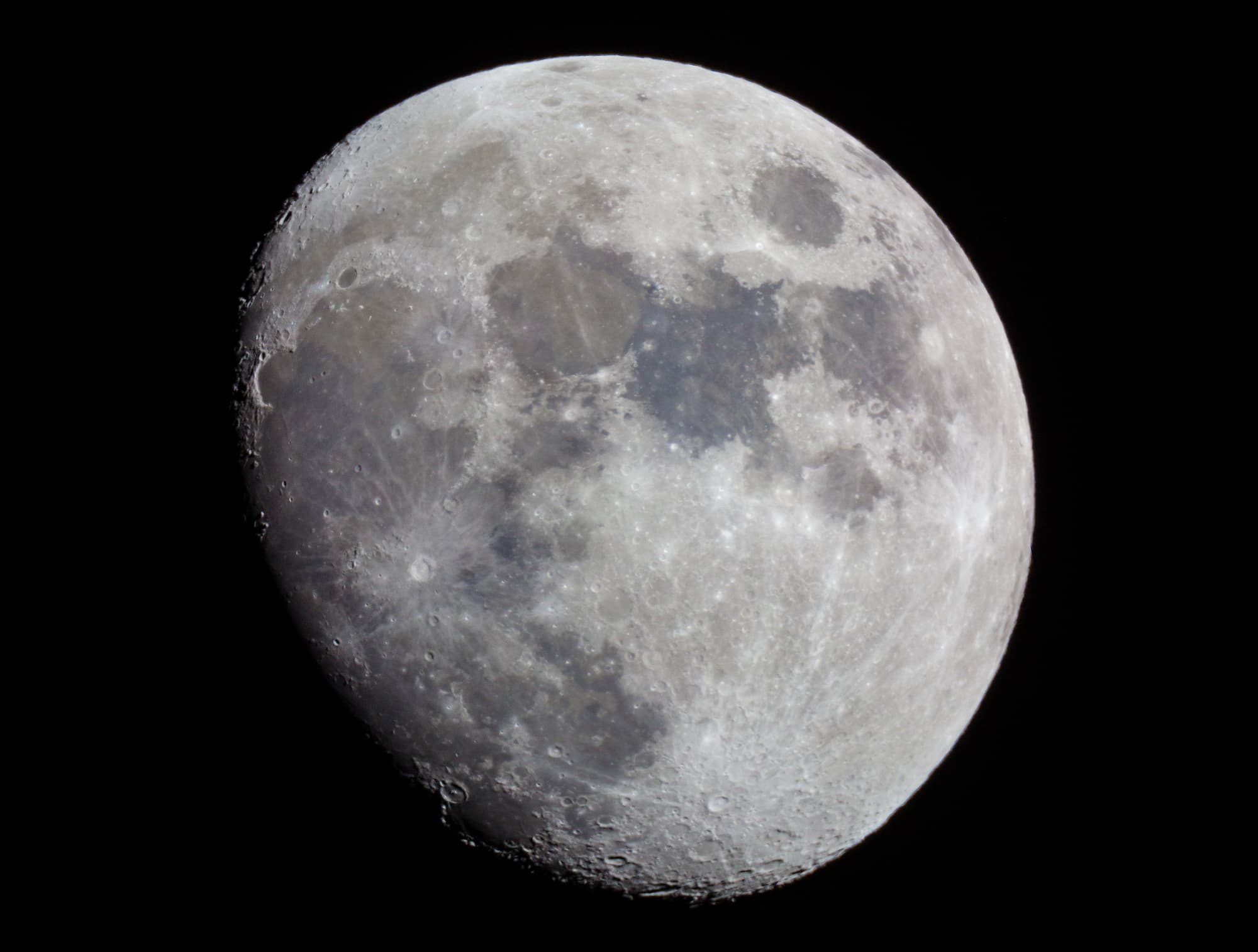 Zunehmender Dreiviertelmond - Spektrum der Wissenschaft