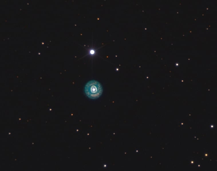 NGC 2392 Eskimonebel (neu) - Spektrum der Wissenschaft