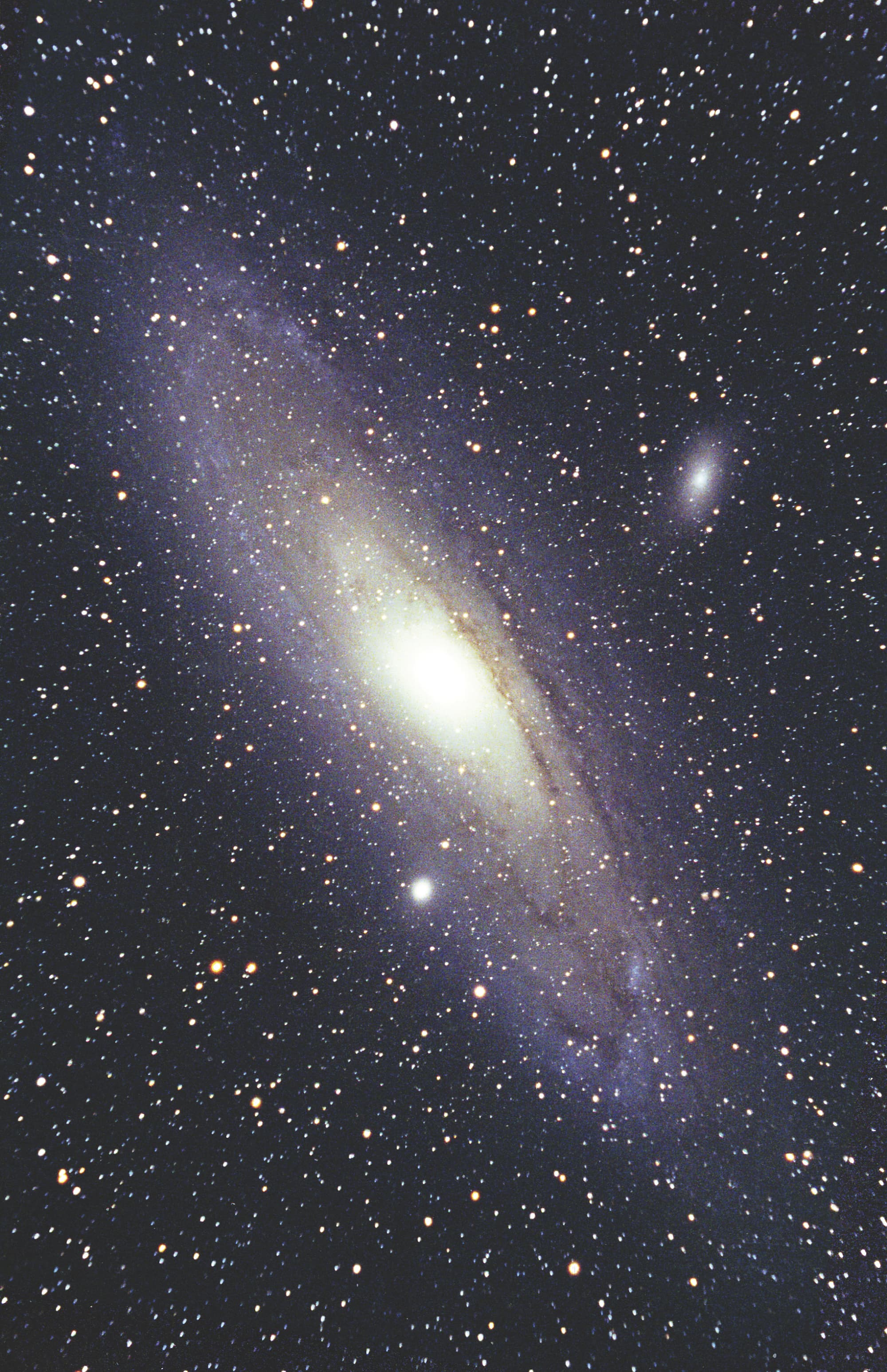 Messier 31, unsere Schwestergalaxie in der Andromeda - Spektrum der ...